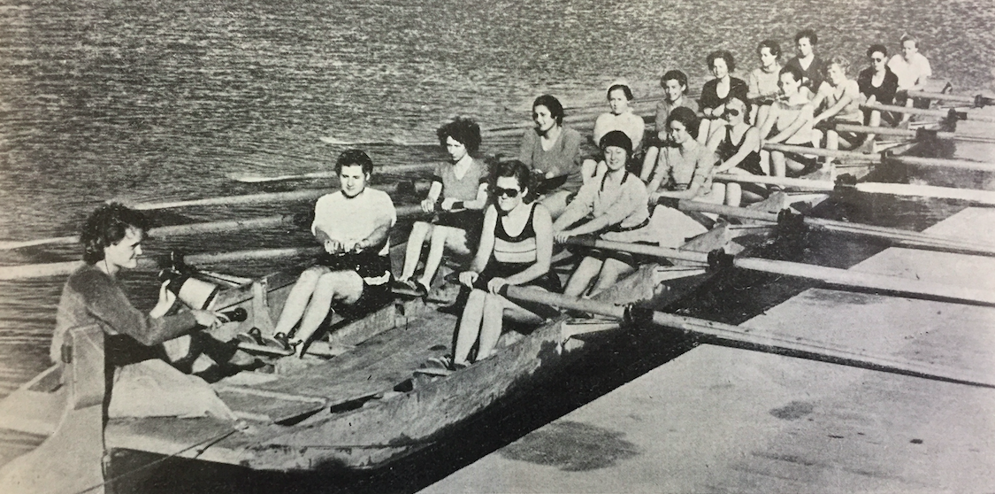 Rowing Under Ponte Vecchio: A History of Women’s Rowing in Fascist ...