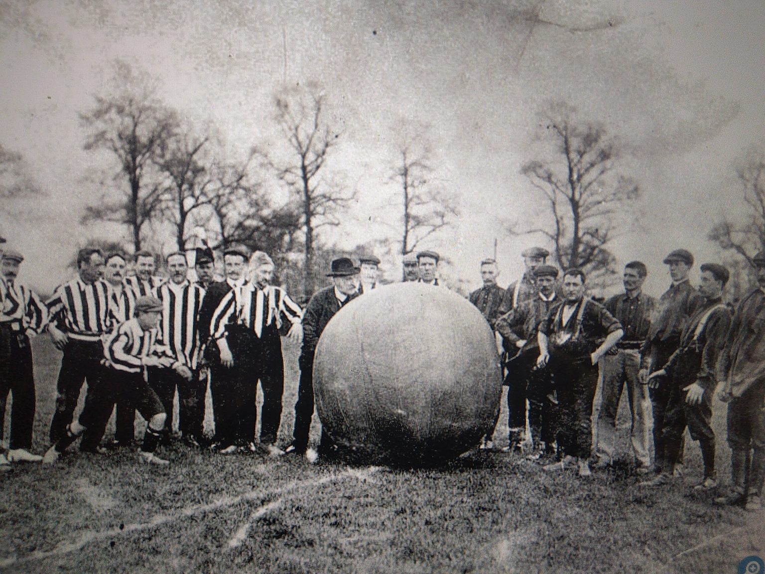 MOB RULES! The Bourton River Match and other forms of ‘Mob Football ...